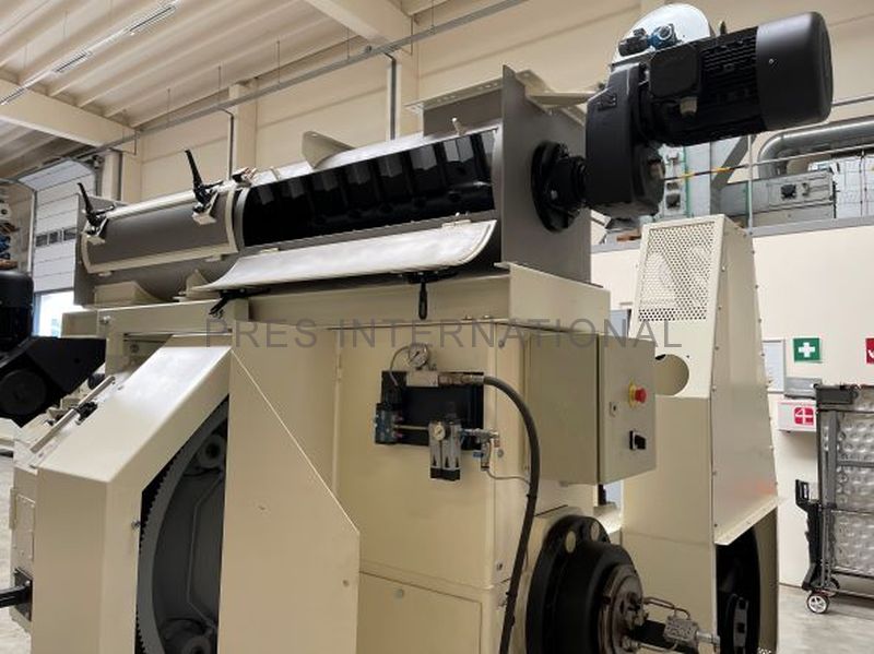 Pellet Press Van Aarsen C900-275